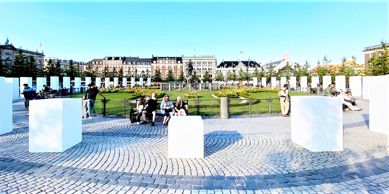 Kööpenhaminaan 50 tyhjää jalustaa odottamaan patsaita naisille ...